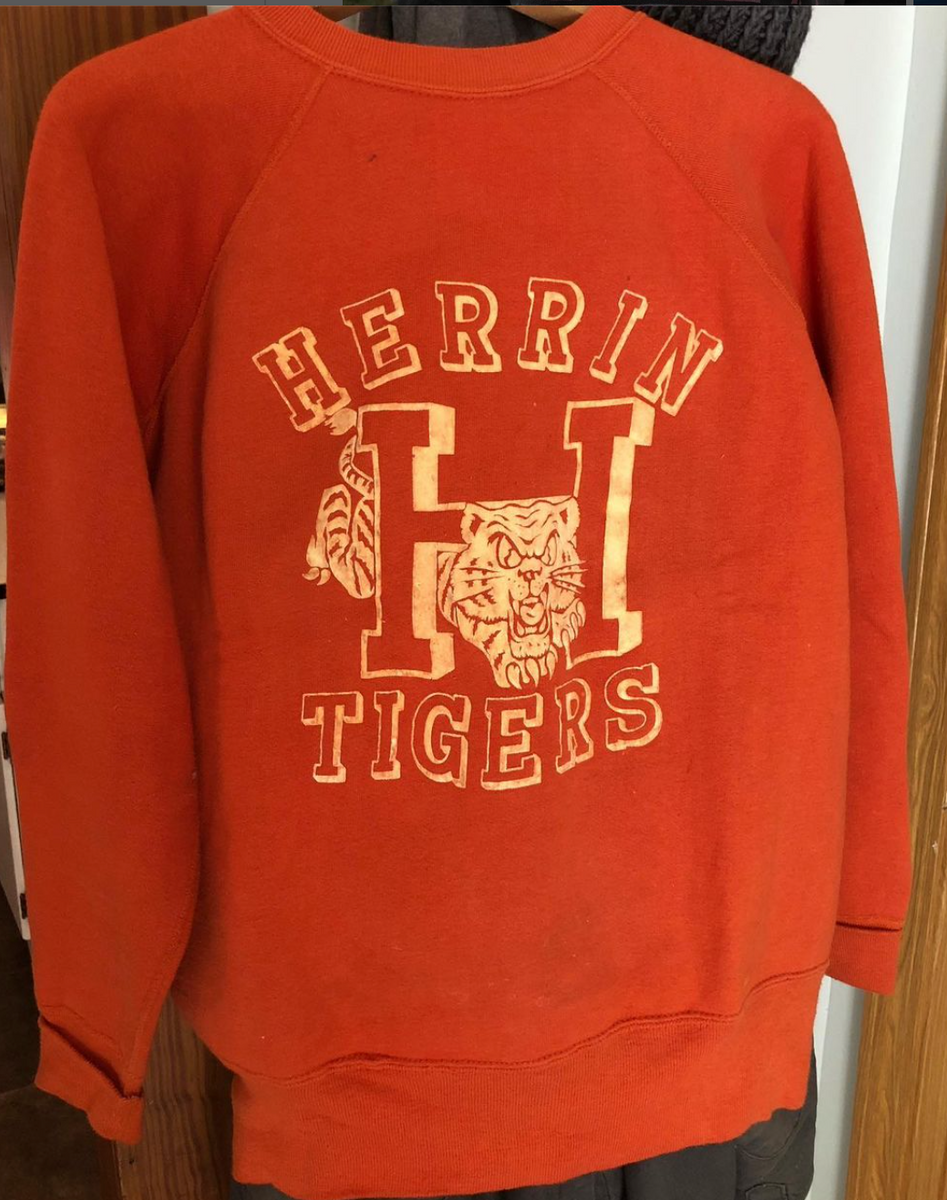 Vintage Spirit Wear for Southern Illinois Schools – Home Print Shop